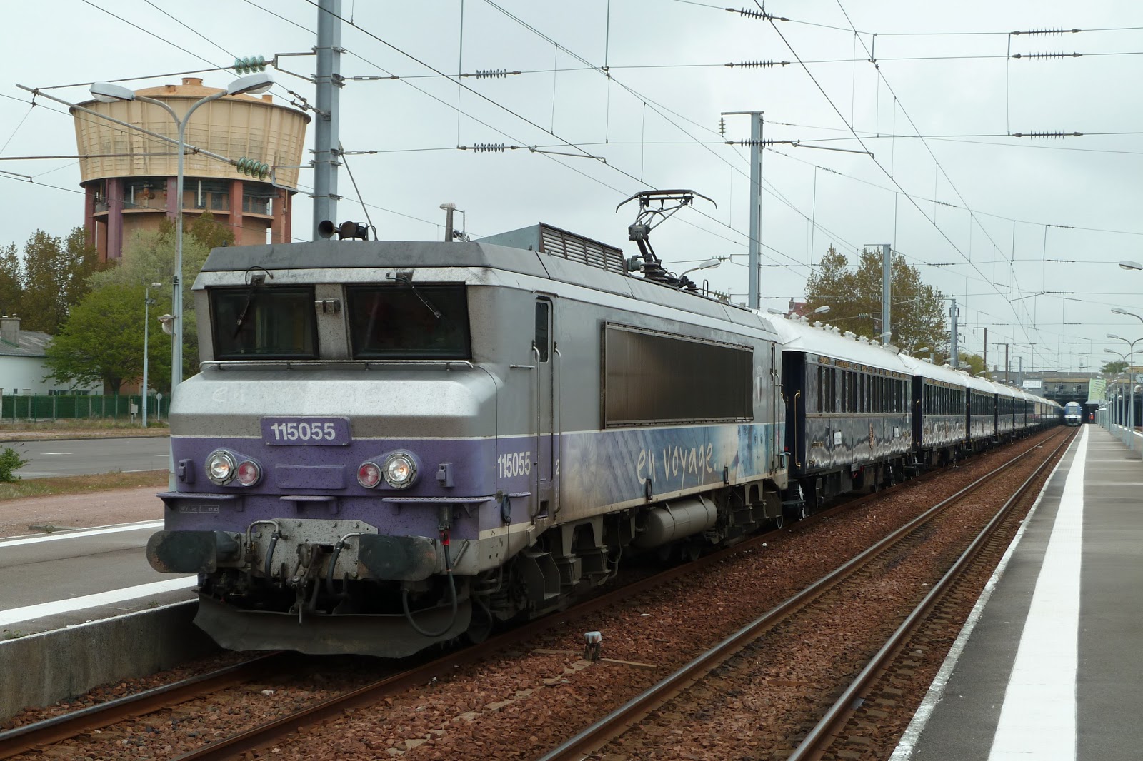 LA PASSION DU TRAIN: "En Voyage" avec le VSOE