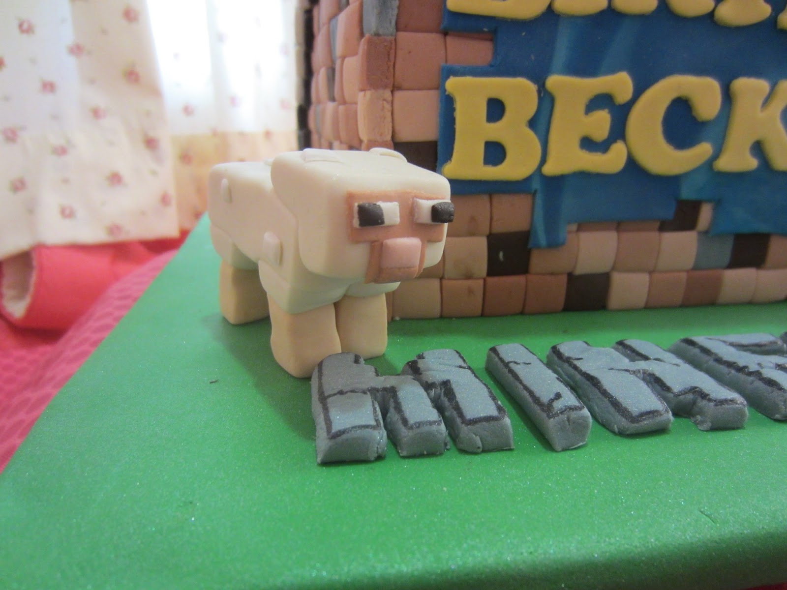 Home May'de Cakes: The Making: Minecraft Cake
