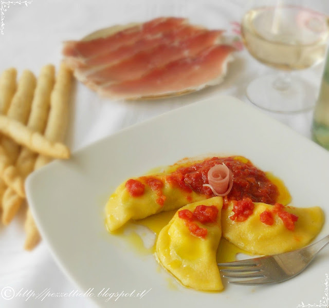 Pansotti ricotta e zucchini al sugo di speck | Le Torte di Antonella ...