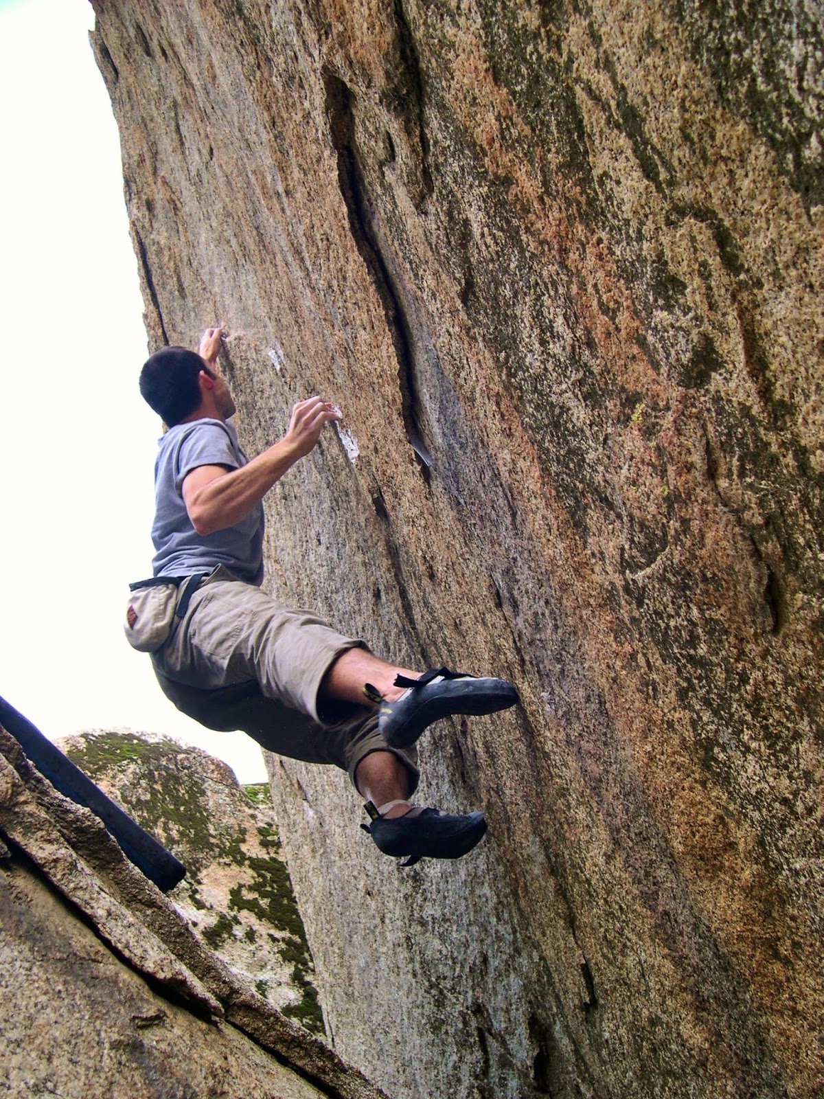 Southern Sierra Climber: Rocky Hill....No Tresspassing!!