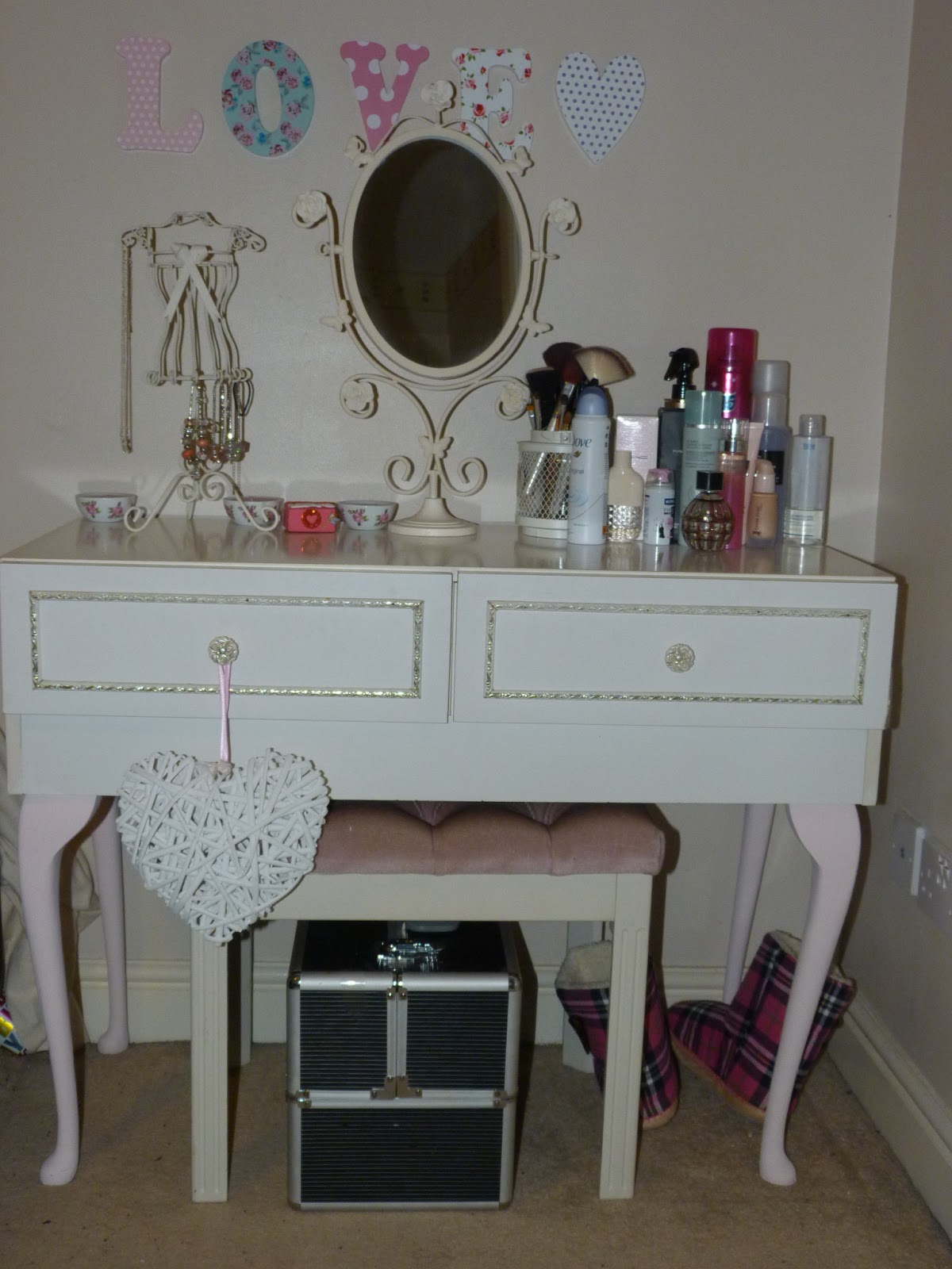 Be Uniquely Beautiful: My new make up area