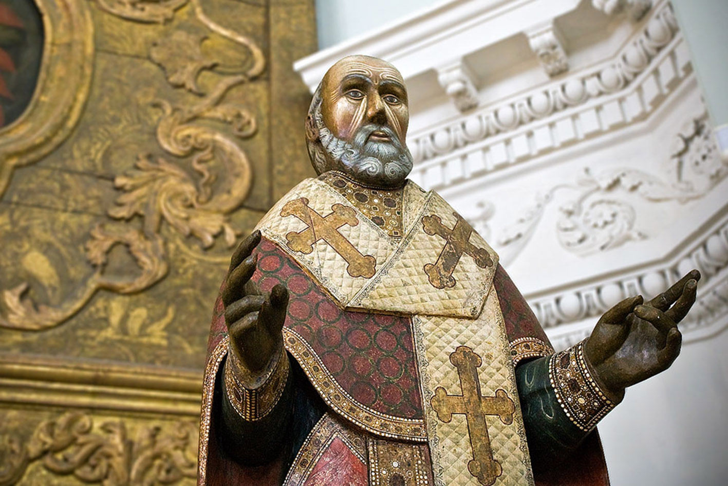 What is known about the modern miracles and help from St. Nicholas in ...