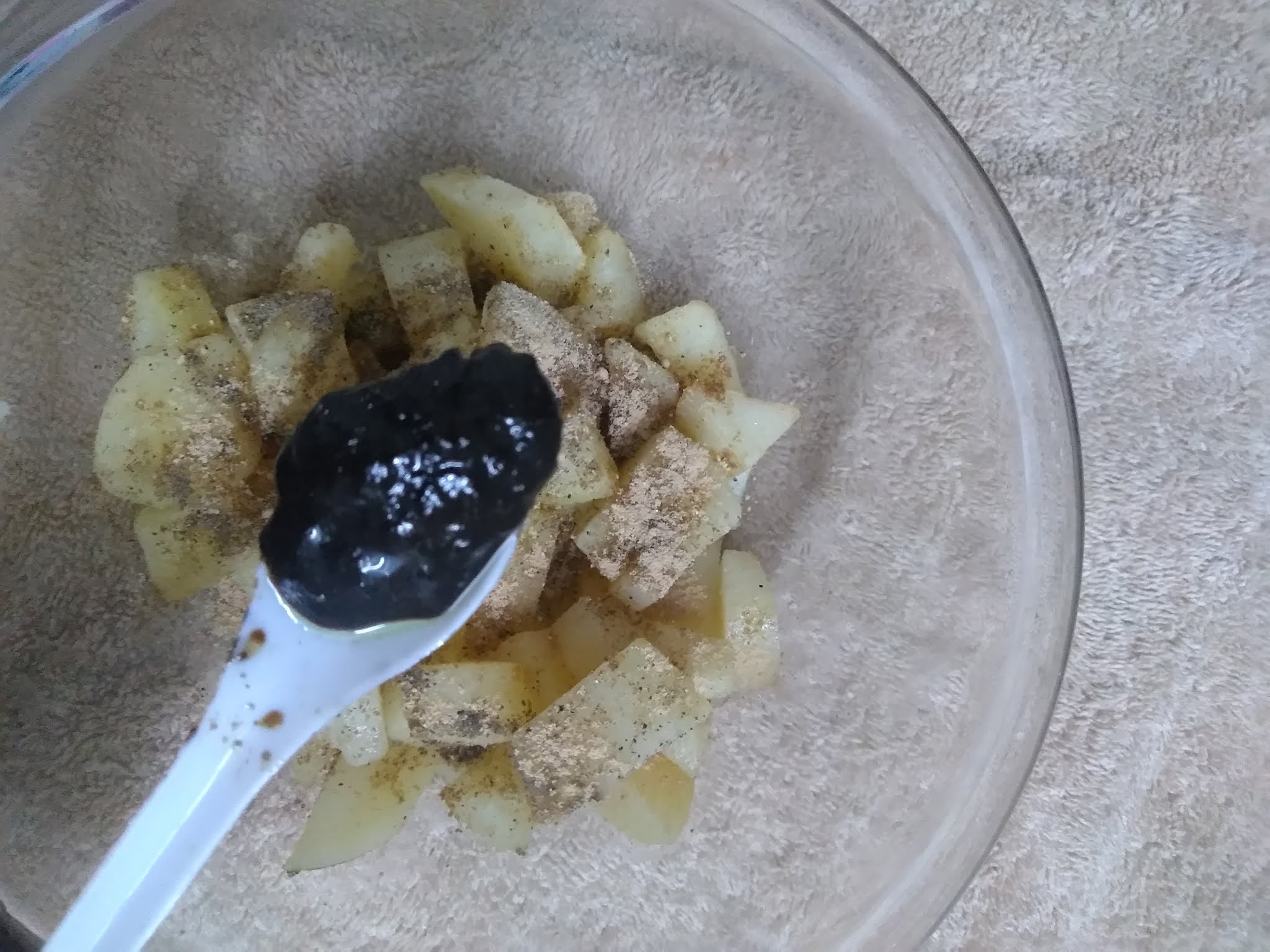 ARTS, CRAFTS, COOKING: ALOO CHAT/POTATO CHAT RECIPE