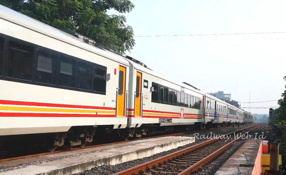 KA Sancaka Premium dan Stainless Steel | Seputar Kereta Api