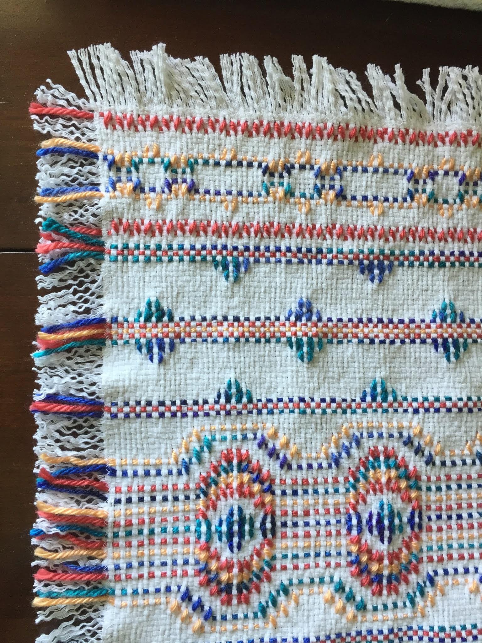 Swedish Weaving Club: My "Happy" Table Runner
