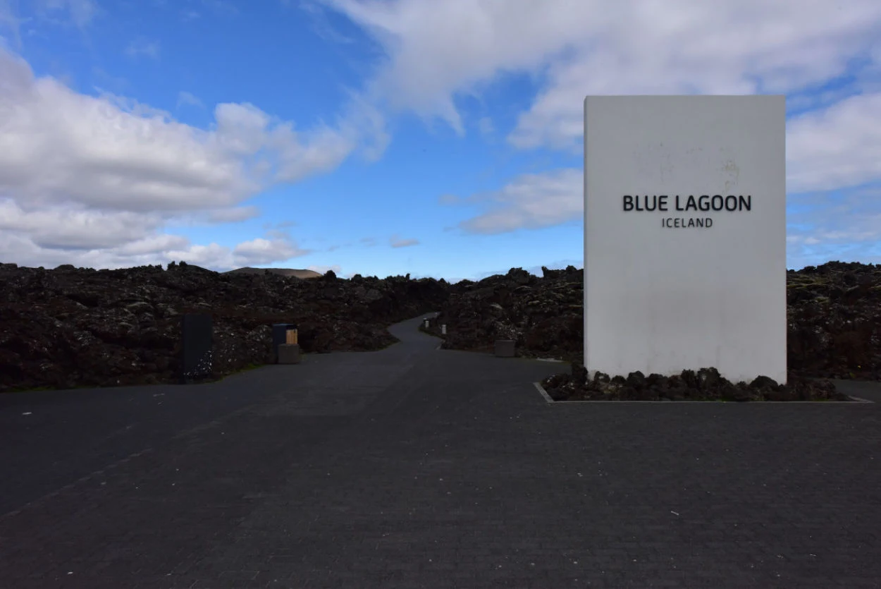 Blue Lagoon, Resort & Spa, Iceland (with Map & Photos)
