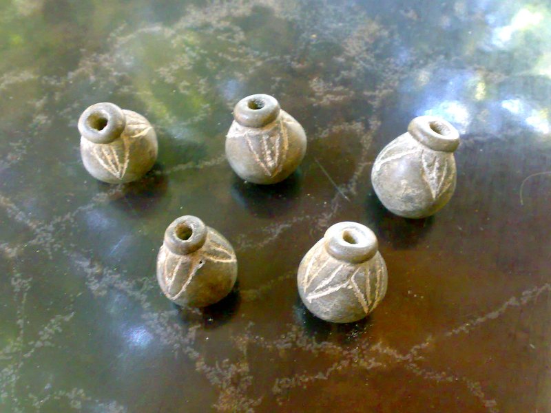 Van Dermol Antiqua: Buli-buli Batu