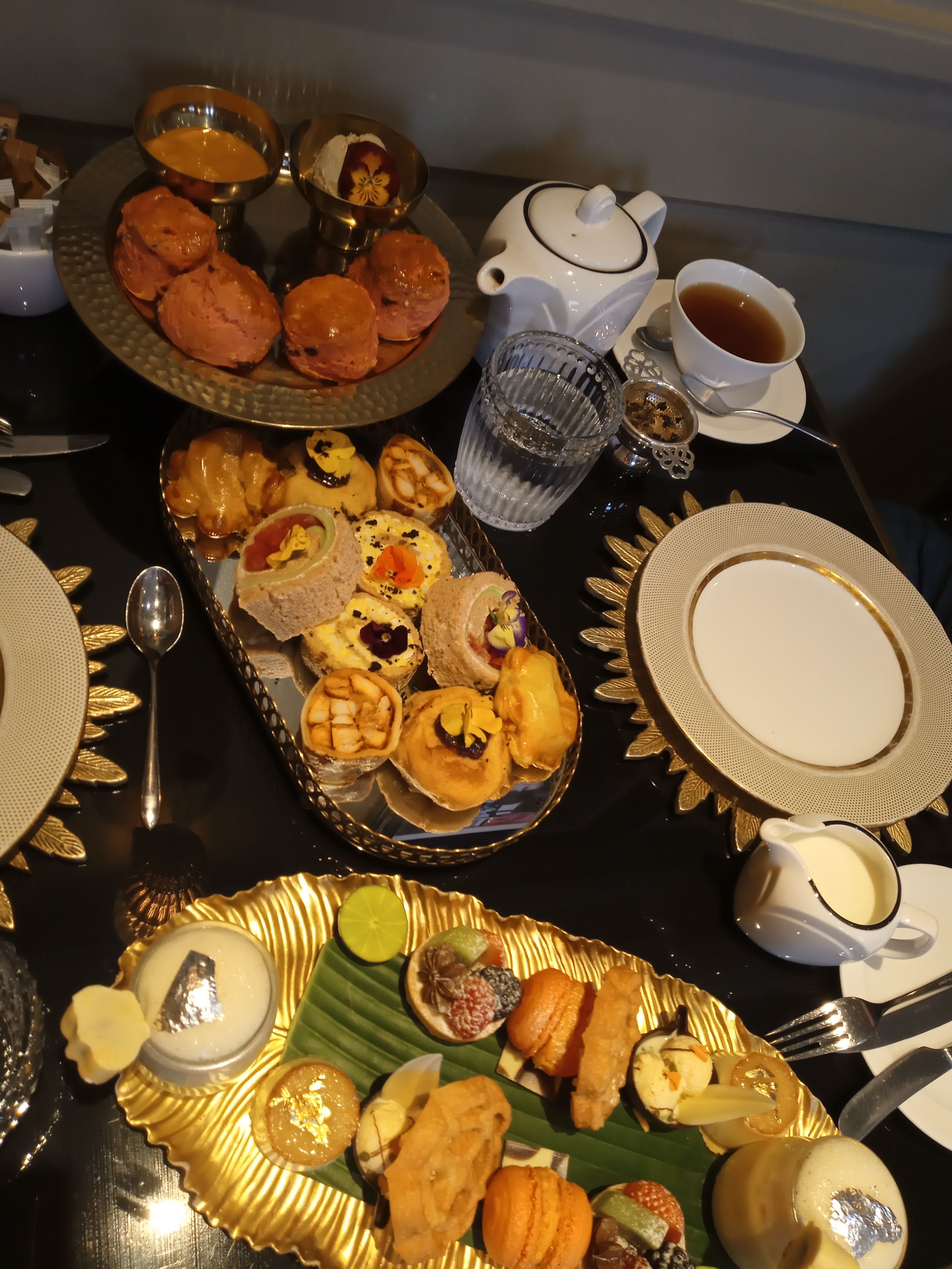 2teaornot2tea: Superb indian inspired afternoon tea - Kona at Taj 51 ...