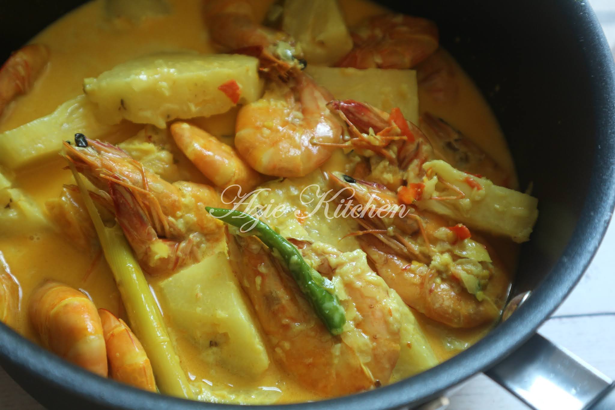 Masak Lemak Udang Dengan Nenas - Azie Kitchen