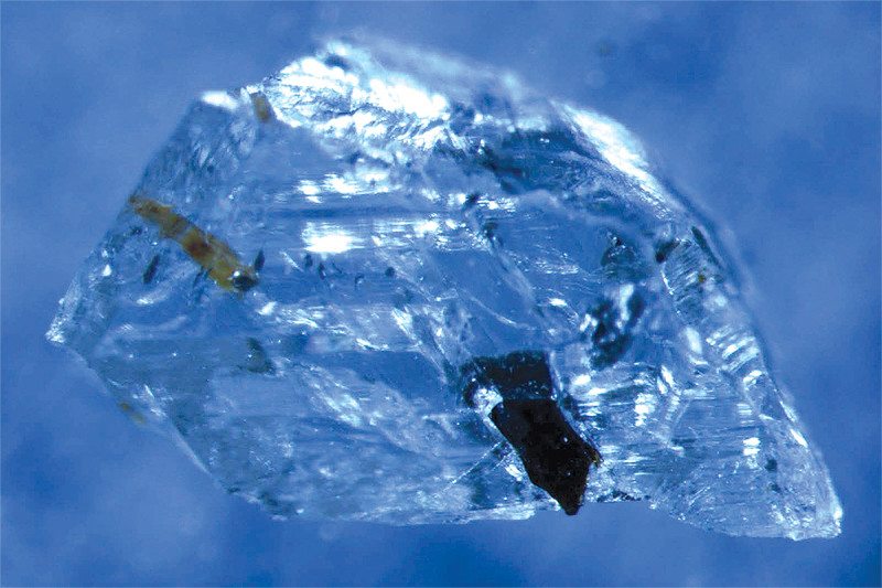 There are stable hydrous water bearing minerals 1000 kilometers deep in ...