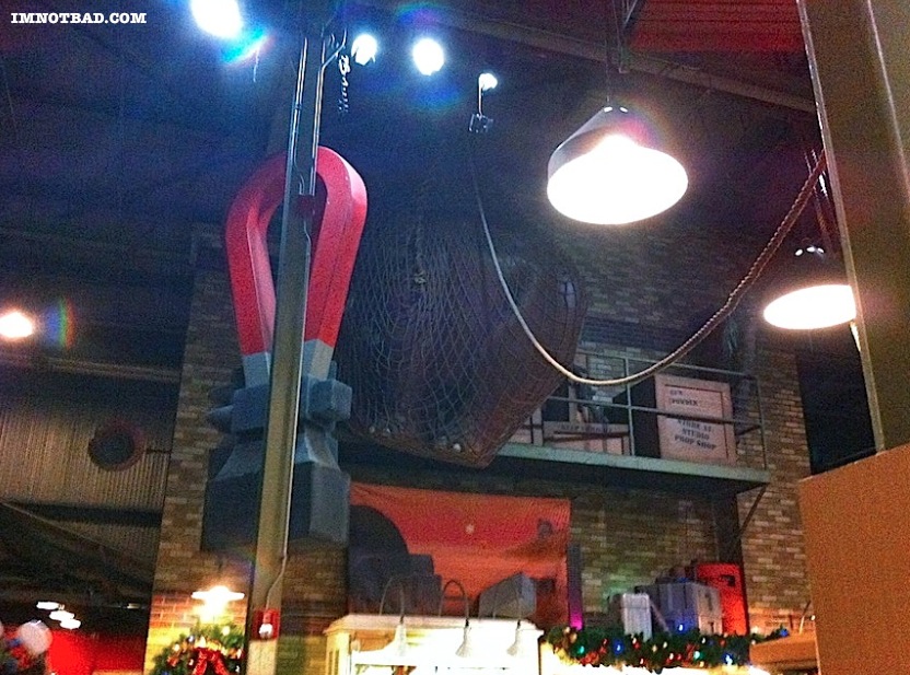 ImNotBad.com - A Jessica Rabbit Site: Visiting The Roger Rabbit Props ...