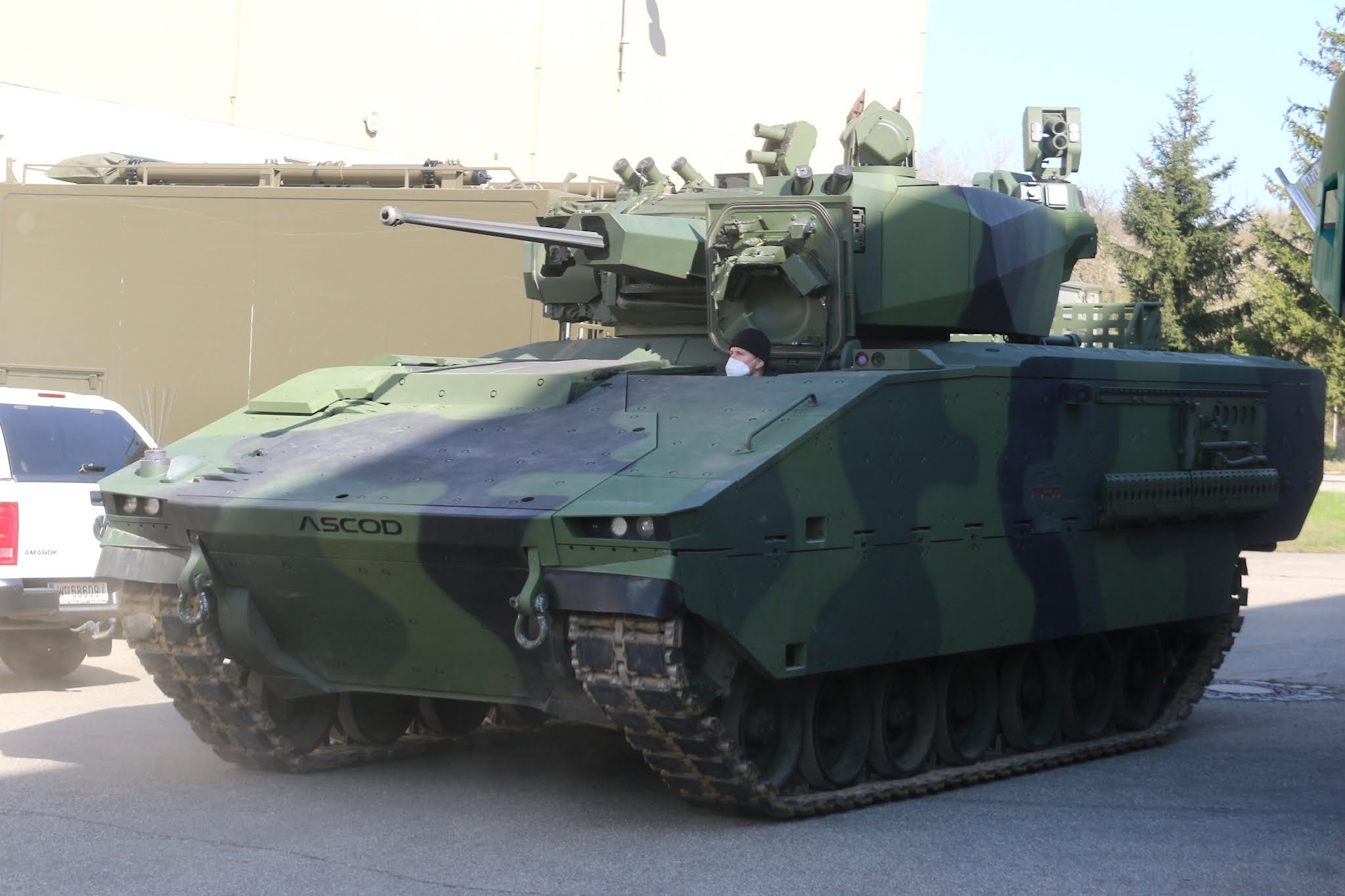 AAG_th บันทึกประจำวัน: สาธารณรัฐเช็กระงับการแข่งขันจัดหารถรบทหารราบ ...