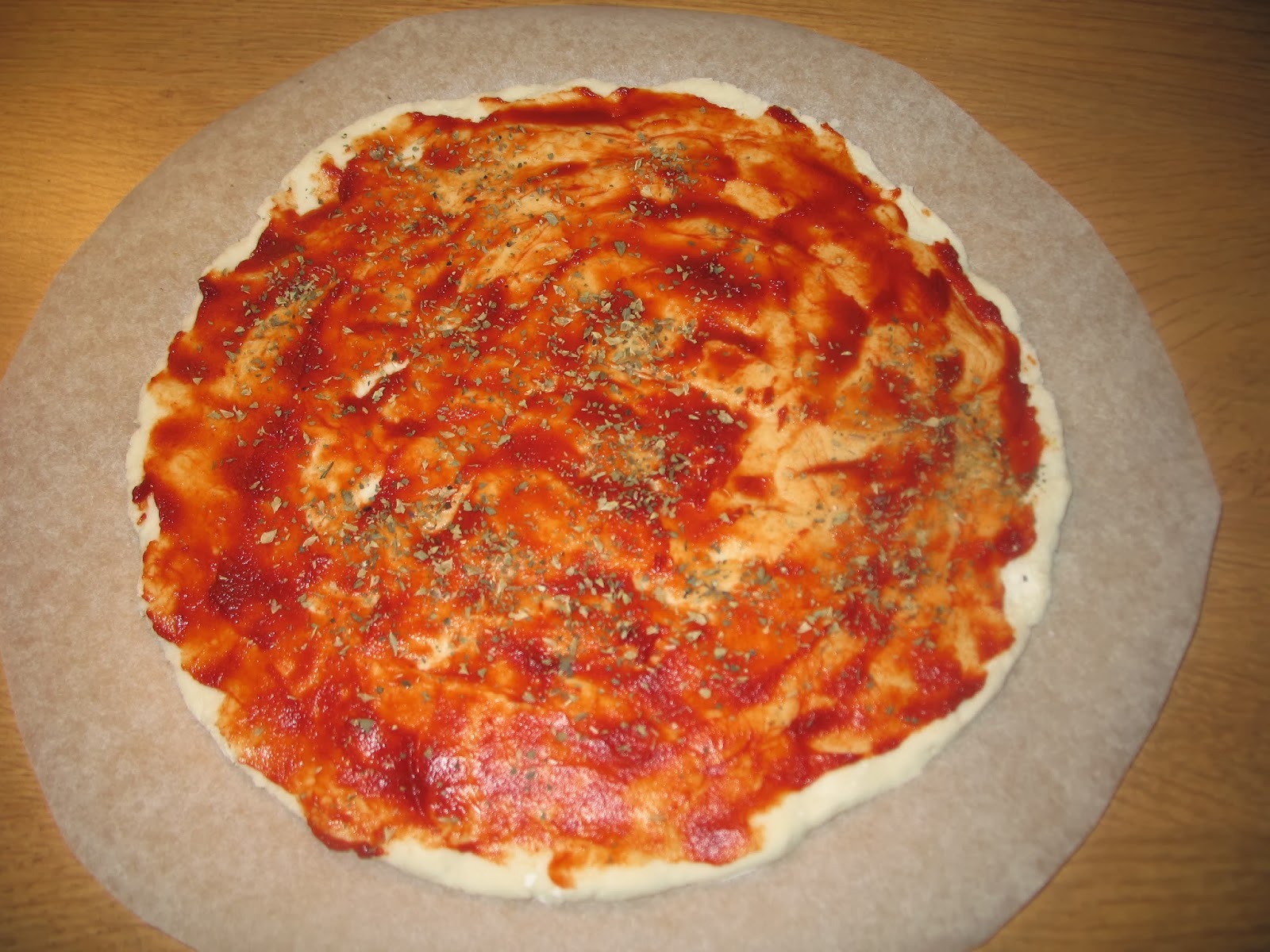 Helkan Keittiössä: Ilmakuivattu kinkkupizza