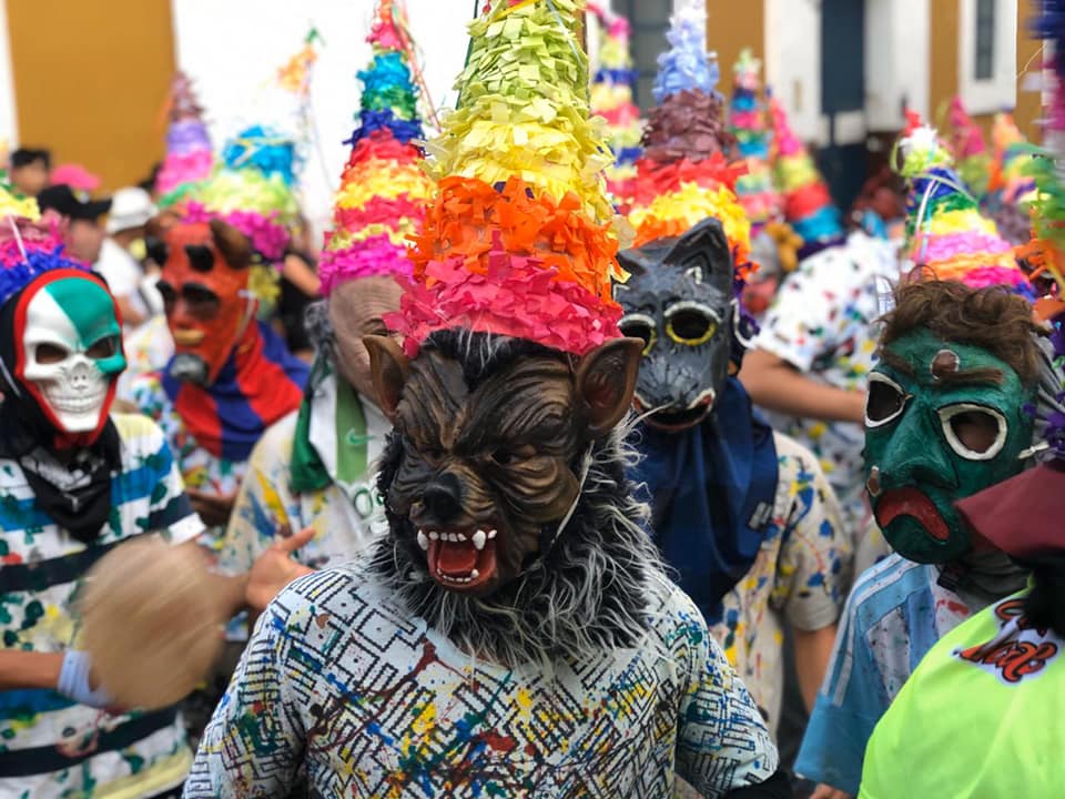 Mi pueblo creador de cultura: Los matachines de Contratación. Una ...