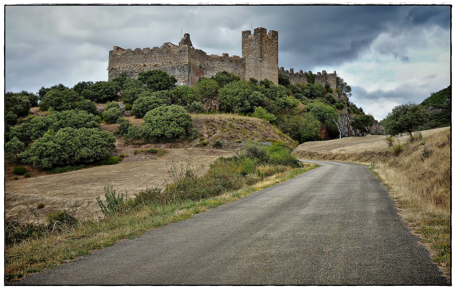 Bajo la mirada Berciana: Castillo de Cornatel...