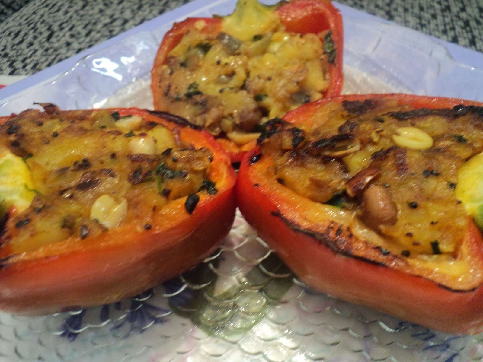 Oriyarasoi - The cosmopolitan Odia's Kitchen !: Red Pepper Boats