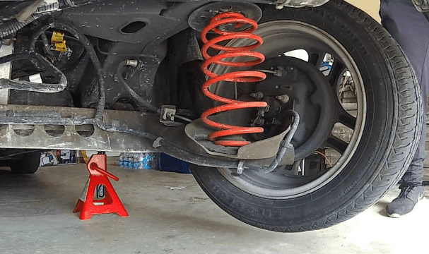 Types of suspension springs used in vehicle