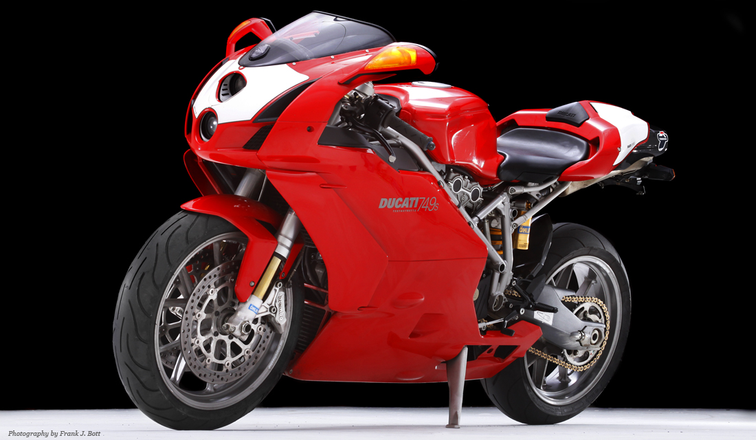 Motorcycle Photography by Frank J. Bott: Ducati 749s