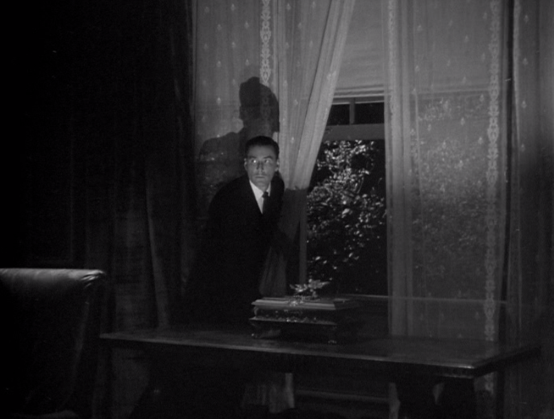 Errol Flynn and Barbara Stanwyck shine in... Cry Wolf (1947)