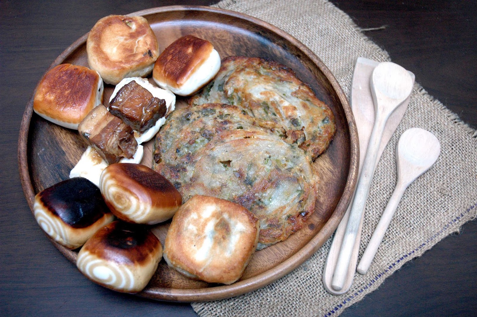 DUDE FOR FOOD: Steamed or Fried? Mantho, Betso-Betso, Cheng Pao and ...