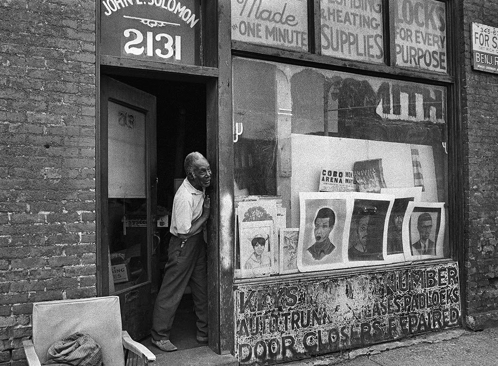 Amazing Black and White Photographs of Life in Detroit in the 1970s ...