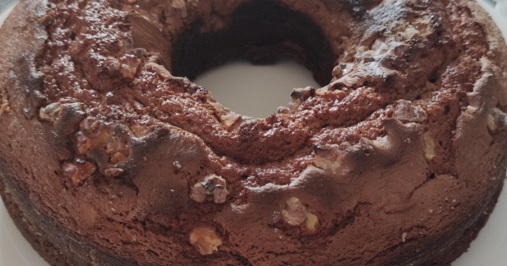 Superhéroes y superheroínas del Álamo : Chocolate cake with nuts