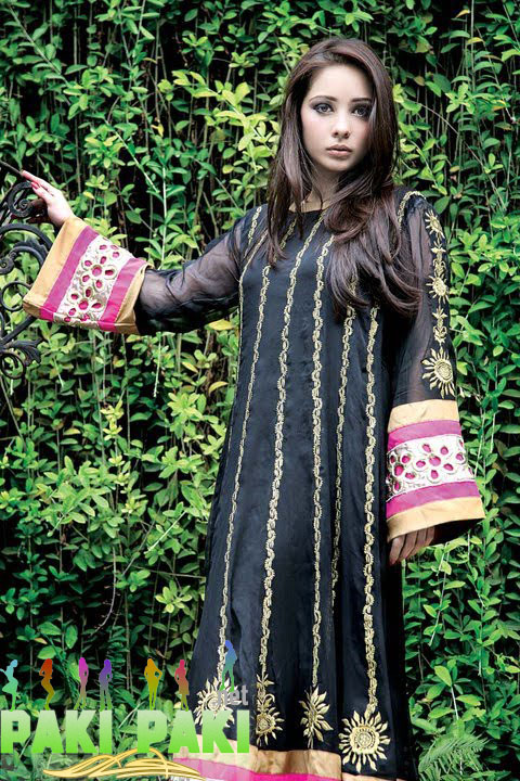 Desi Fun: Pak Model Juggan Kazim Photoshoot