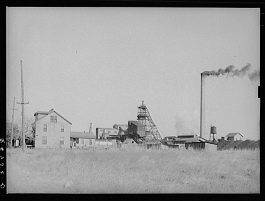 Towns and Nature: Franklin C: Royalton, IL: Oct 27, 1914, Gas Explosion