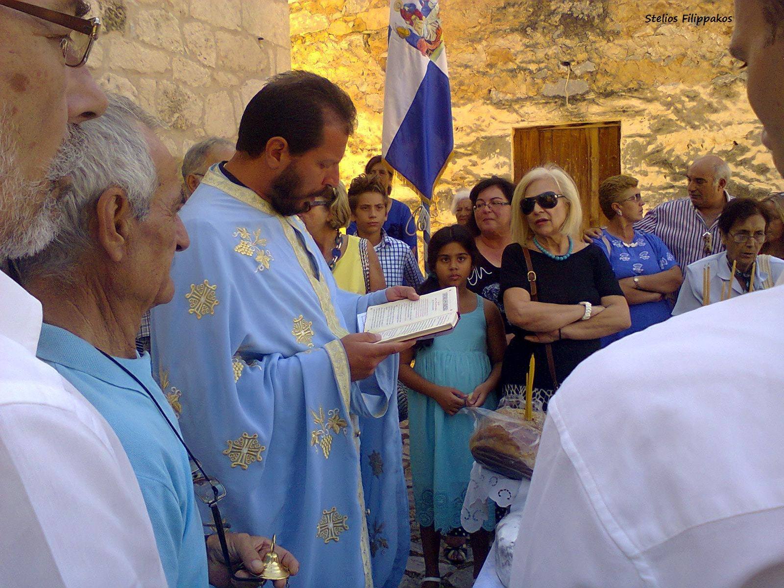 ΝΑΟΙ ΣΤΗ ΜΑΝΗ: ΙΕΡΕΙΣ ΣΤΗ ΜΑΝΗ