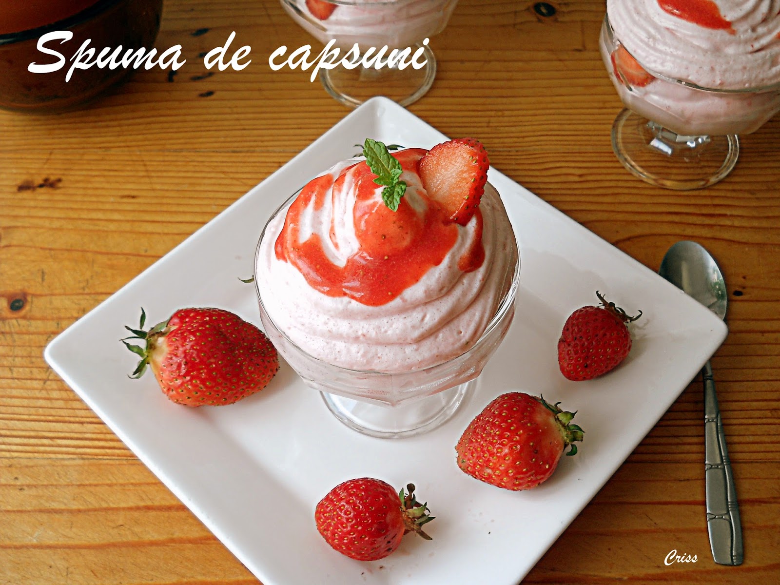 Arome si culori : Spuma de capsuni