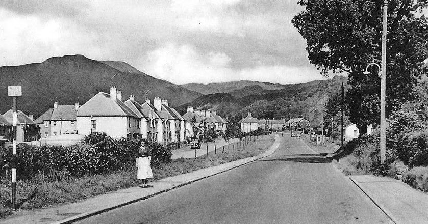 Tour Scotland: Old Travel Blog Photograph Road To Callander Scotland