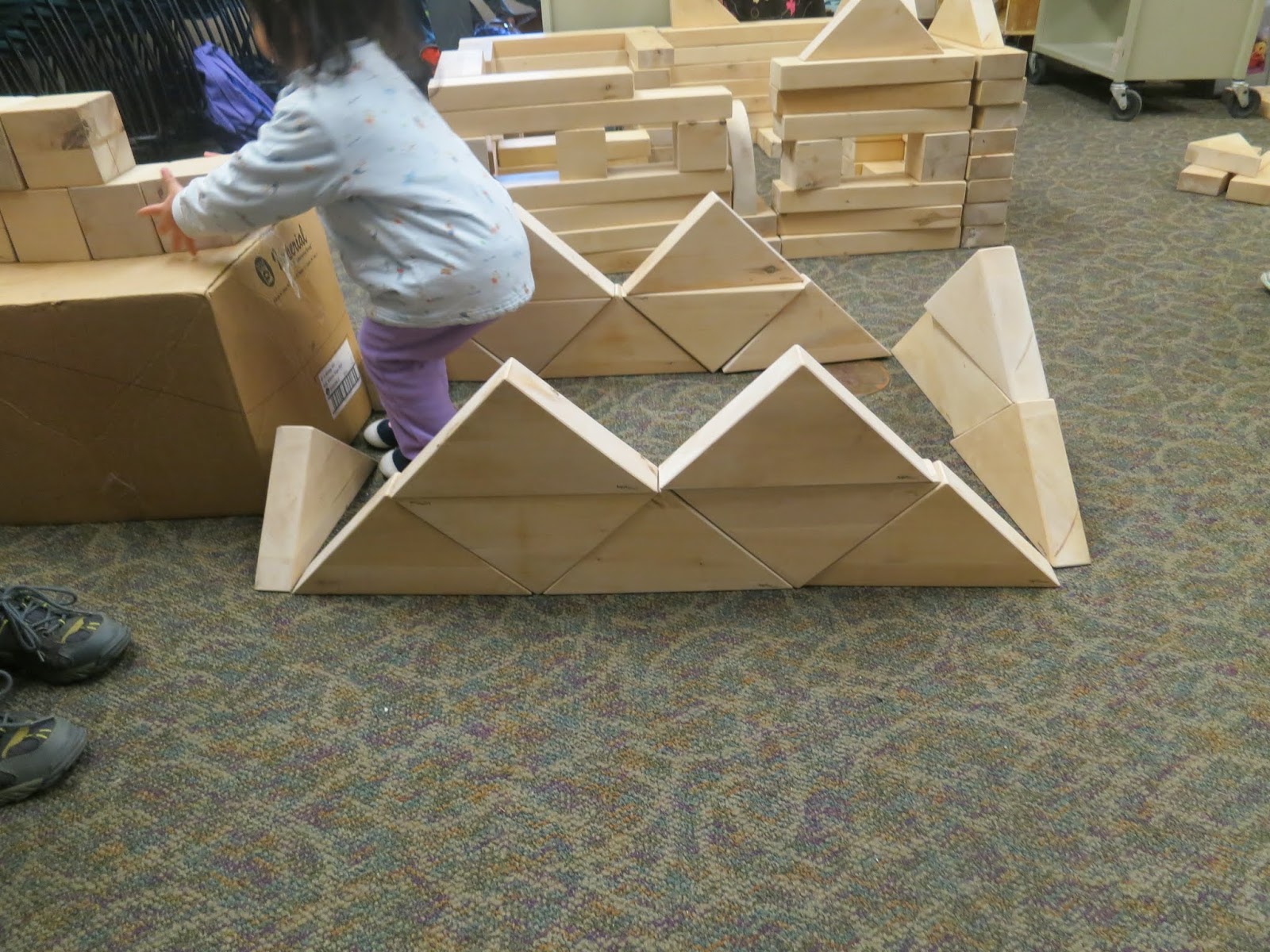 Anji Play: Let's talk about Play Materials : library makers