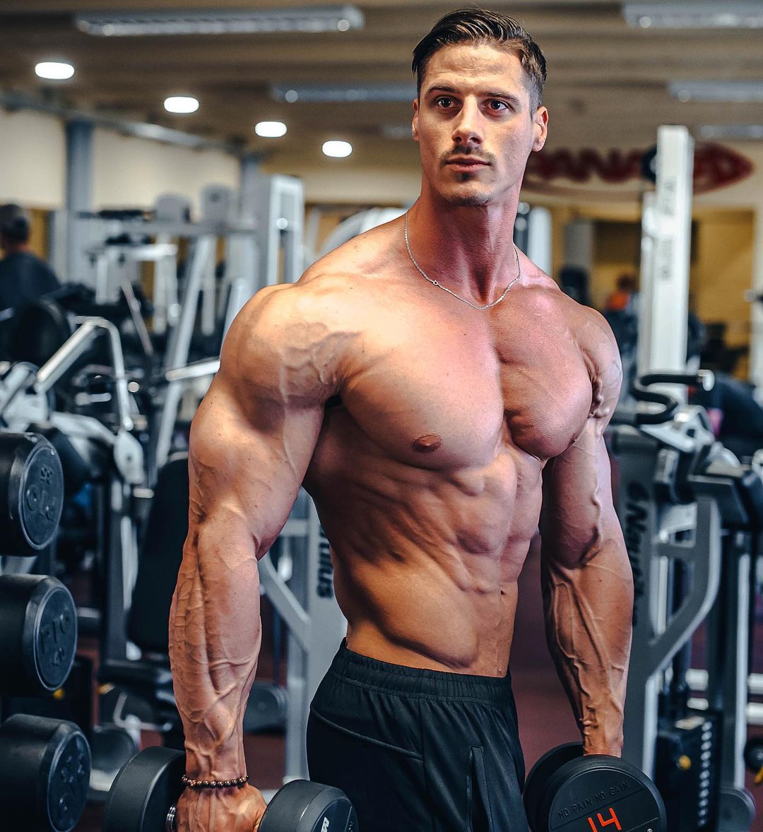 FITNESS INSPIRATION – Vörös Máté – Monday XYZ