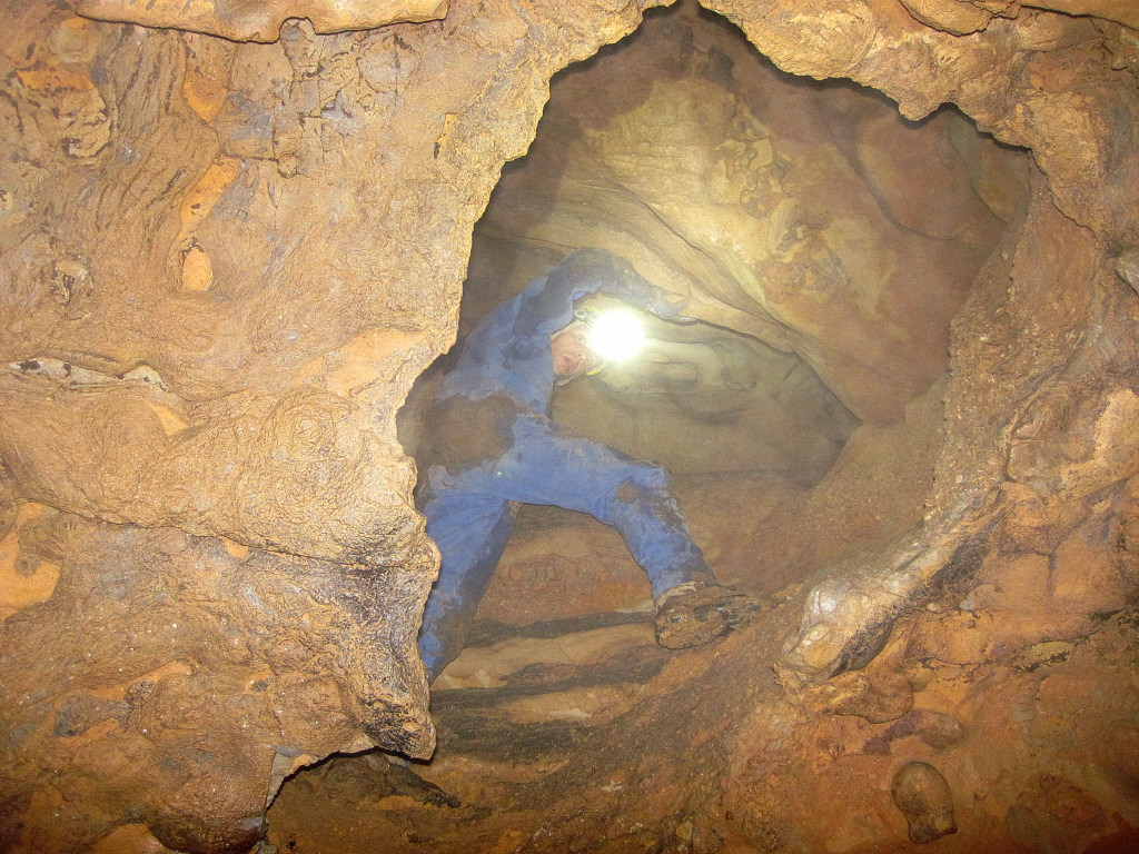 The Challenging Worley's Cave - Triangle Troglodytes