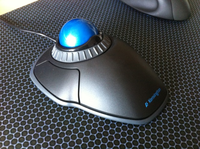 12 horas en el monitor: Kensington Trackball Orbit with scroll