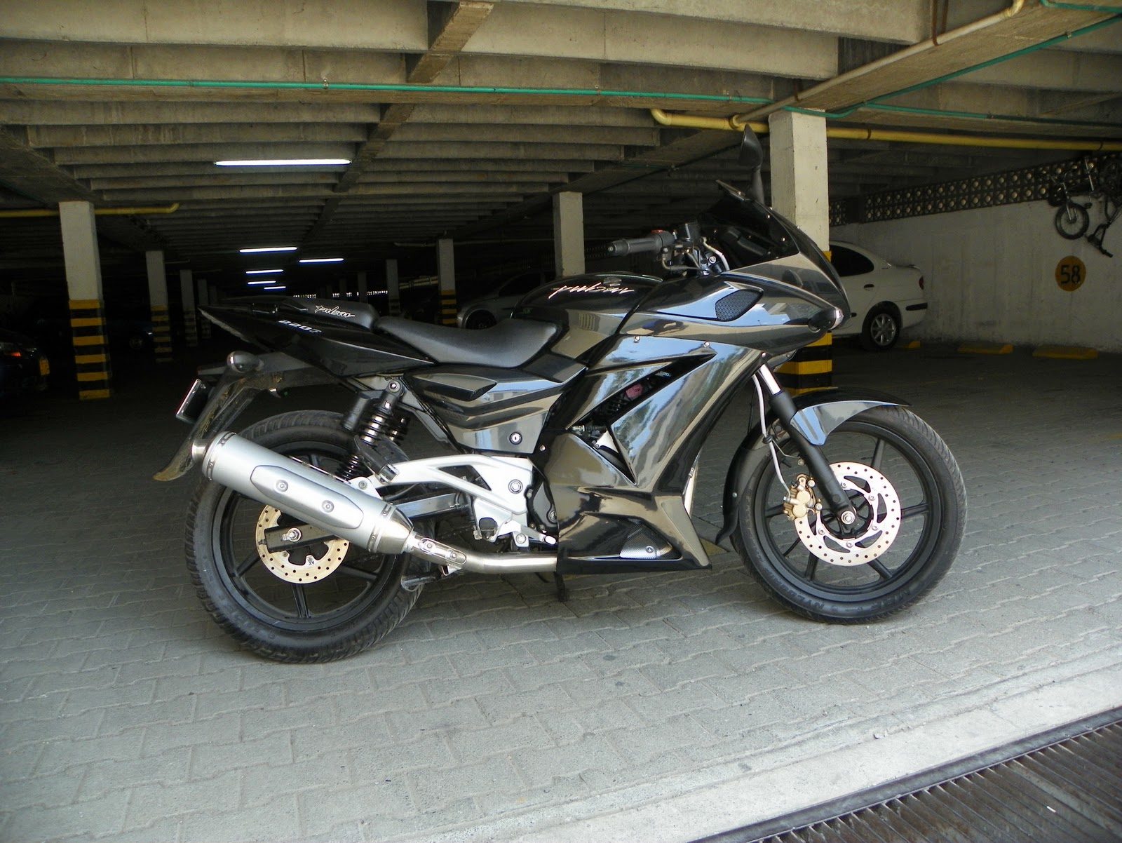 PULSAR 220 F MODIFICADA: PULSAR 220F MODIFICADA