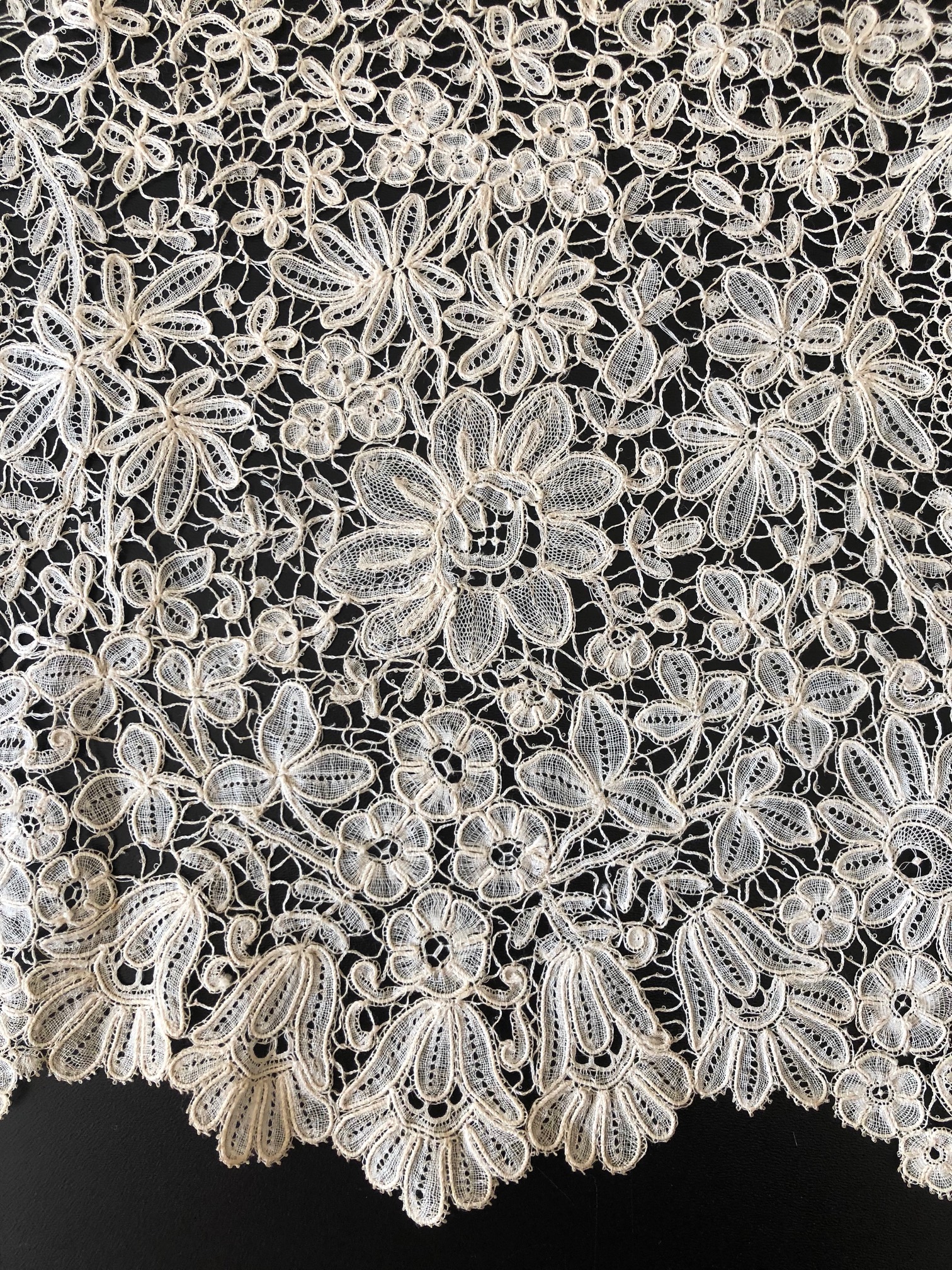 Buyer & Seller of Antique Lace, Fine Linens, Vintage Clothing, Haute ...