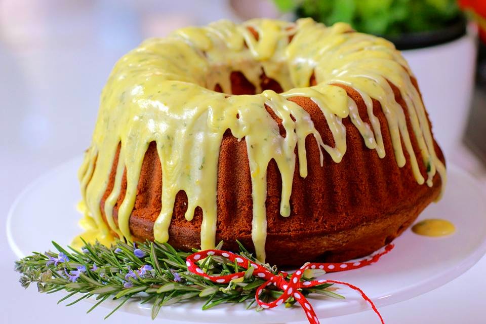 In en om die huis: Lemoen & Roosmaryn Ringkoek