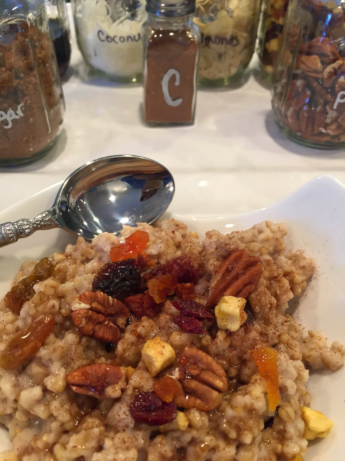 EVERYDAY SISTERS: Slow Cooker Steel Cut Oatmeal - Oatmeal Party Bar