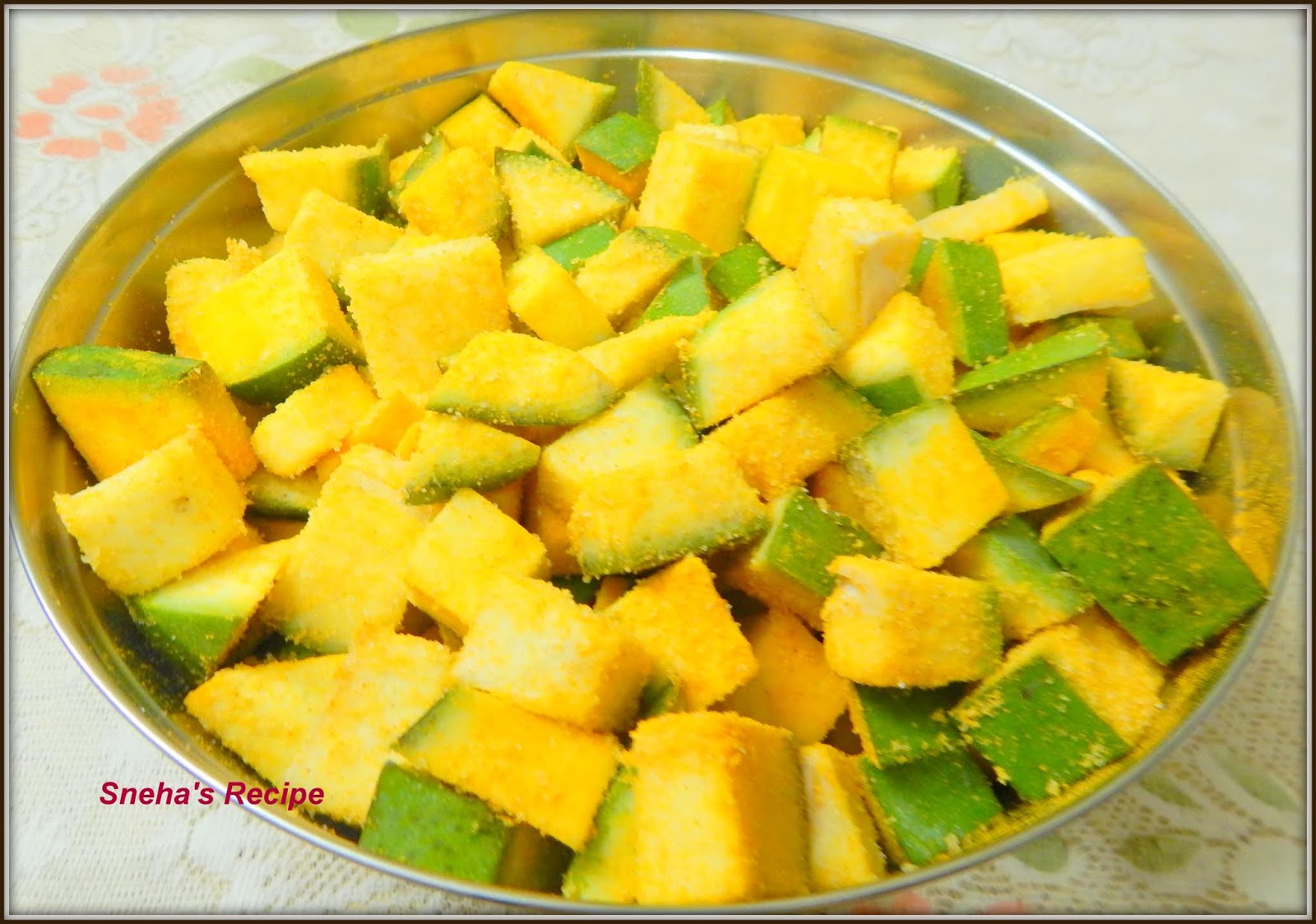 Mango Avakaya / Andhra Avakkai Pickle - Sneha's Recipe