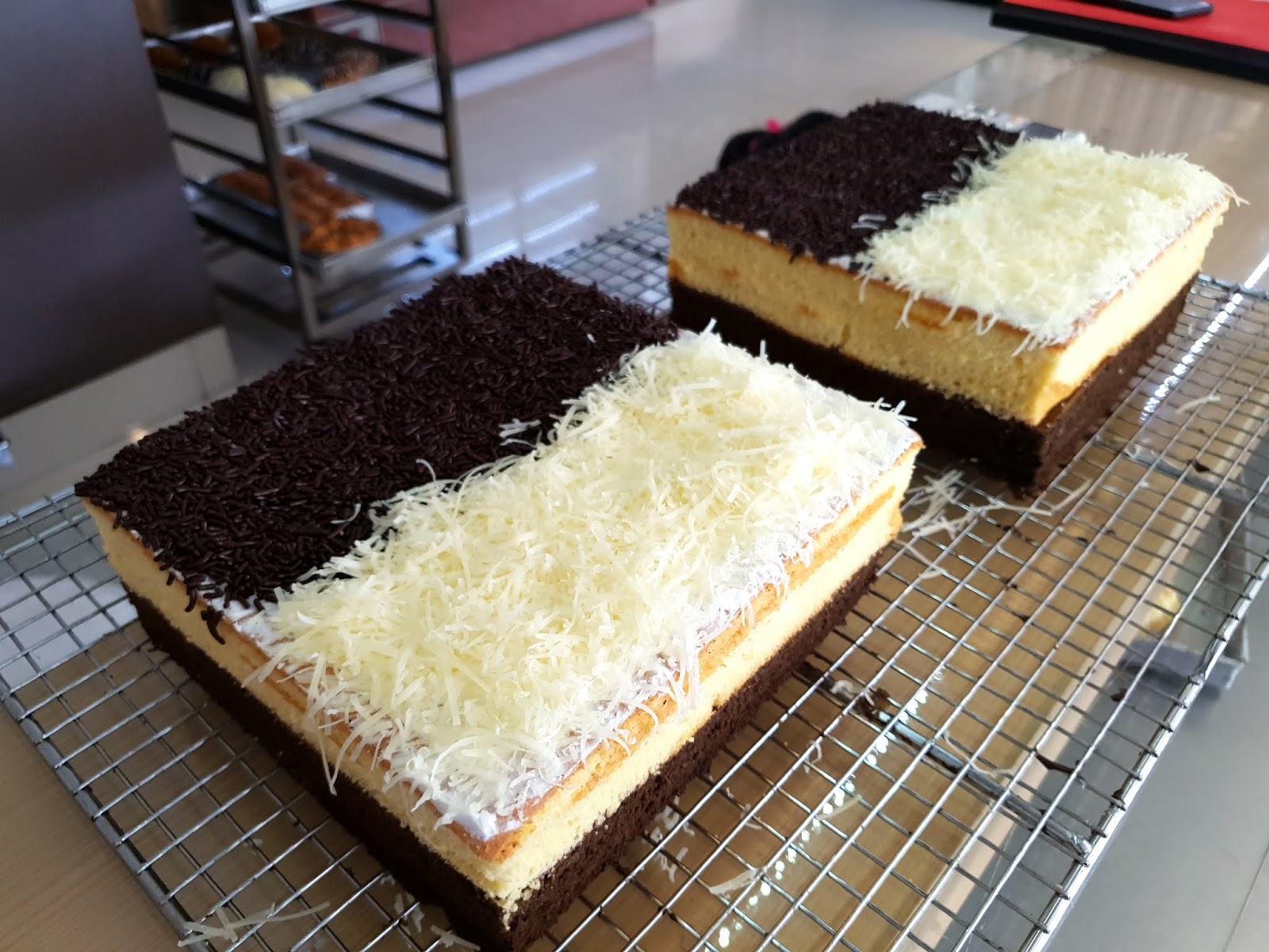 Galery Foto Bolu - Strawberry Delight | Cake Shop | Cafe Cirebon