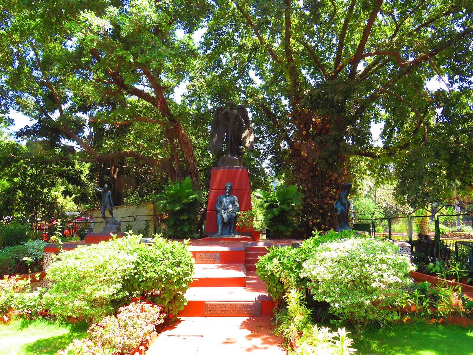 The Statues of Church Gate - Mumbai