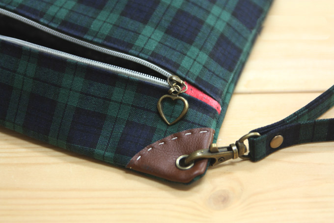 Easy Wrist Strap Tutorial ~ DIY Tutorial Ideas!