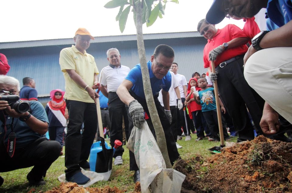 Khabar Pahang: Lanjutkan aktiviti gotong-royong dengan yang lain Khabar Pahang: Lanjutkan aktiviti gotong-royong dengan yang lain