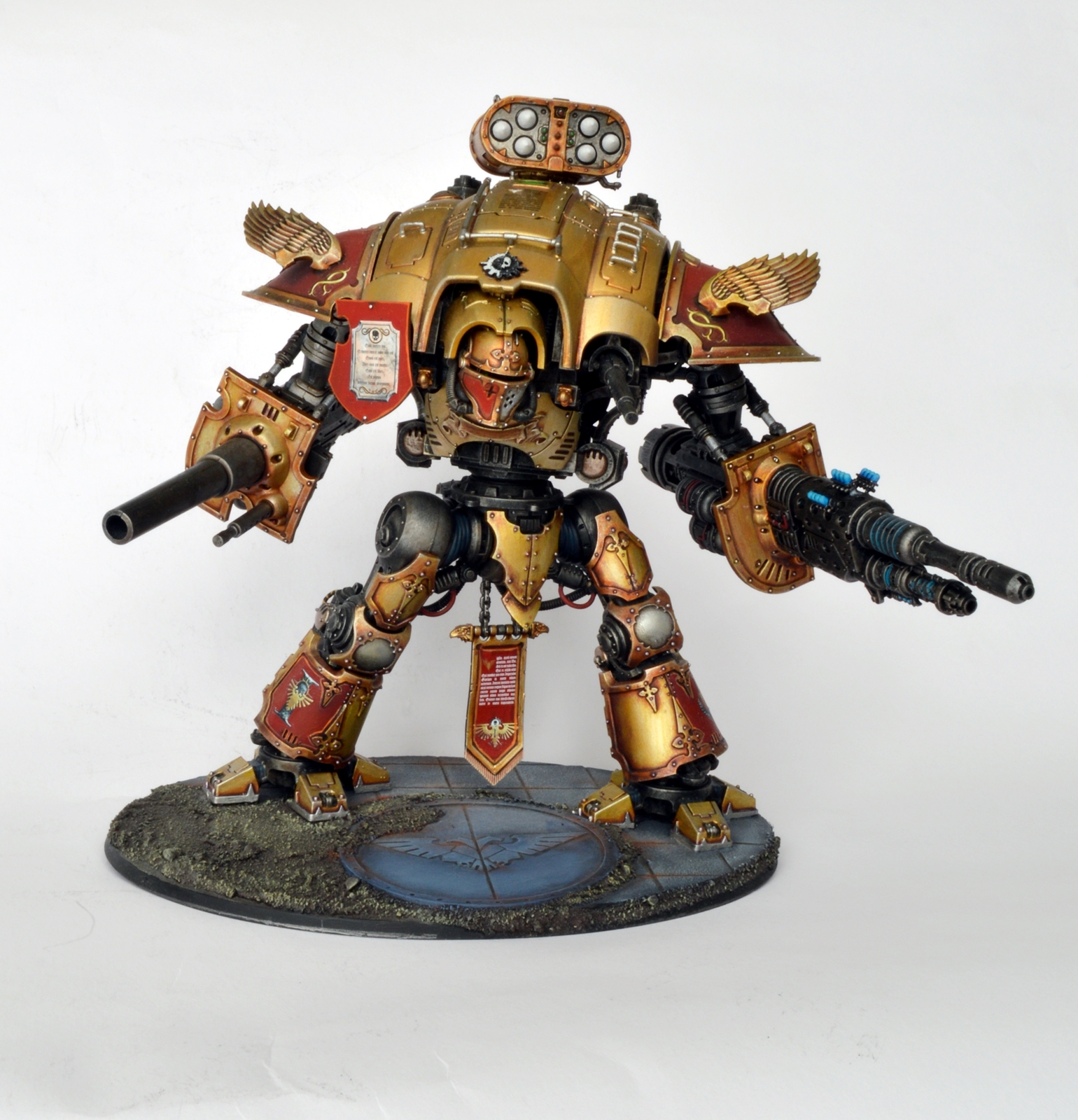 Showcase: Imperial Knight Adeptus Custodes - Tale of Painters