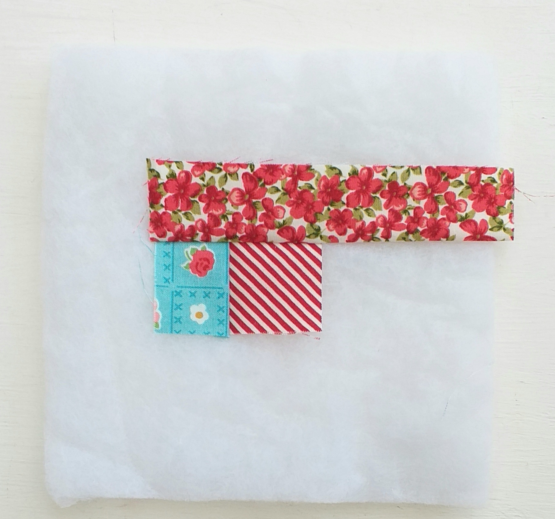 The Patchsmith: The Patchsmith's QAYG Log Cabin Coaster Tutorial