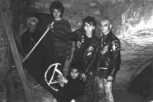 I Raf Punk, la band queer bolognese punto di riferimento della scena ...