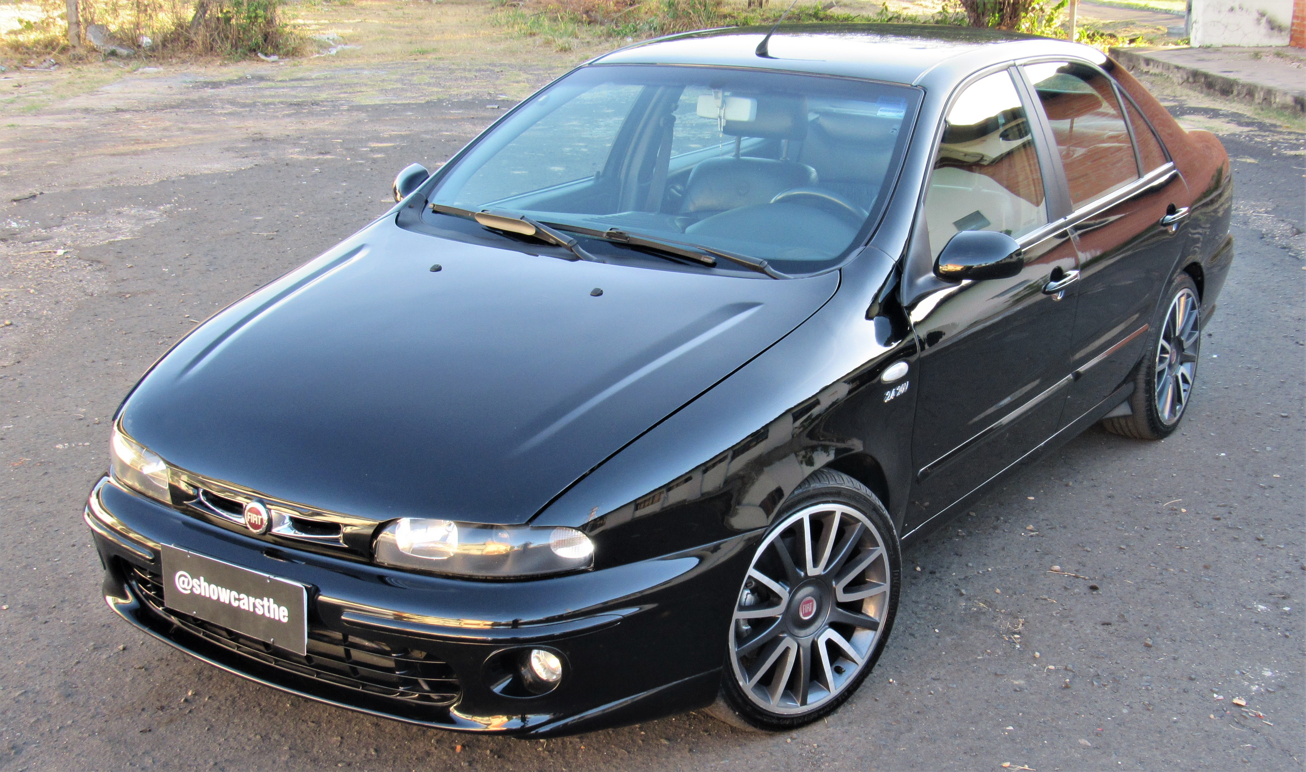 Como é dirigir o Fiat Marea 2.4 HLX manual 2003!