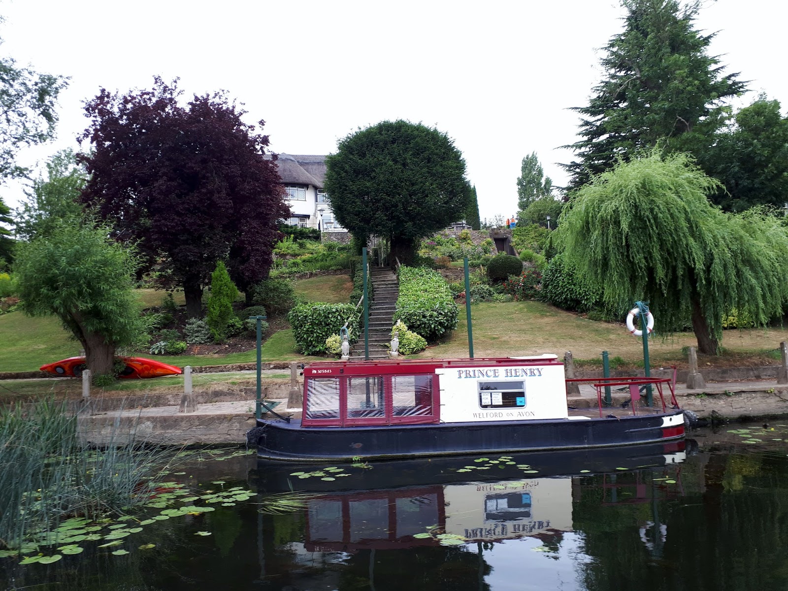 and Millie makes three: George Billington or Offenham Lock (River Avon ...
