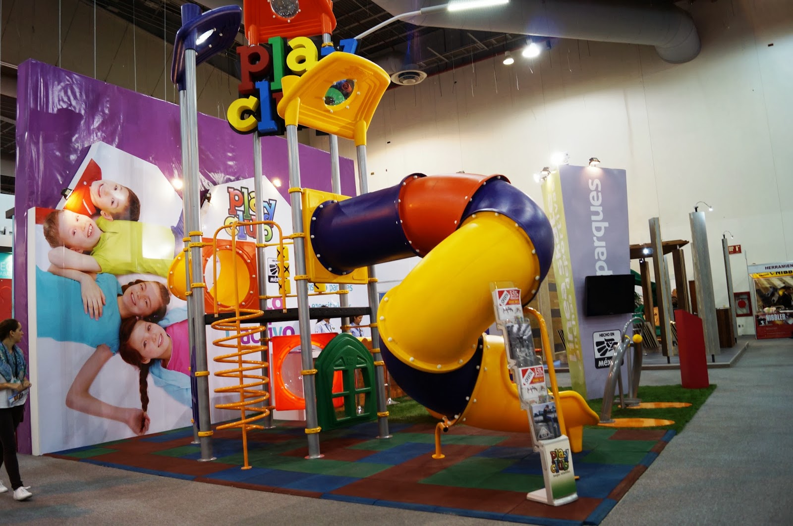 Play Club: Juegos Infantiles Play Club Cihac 2013
